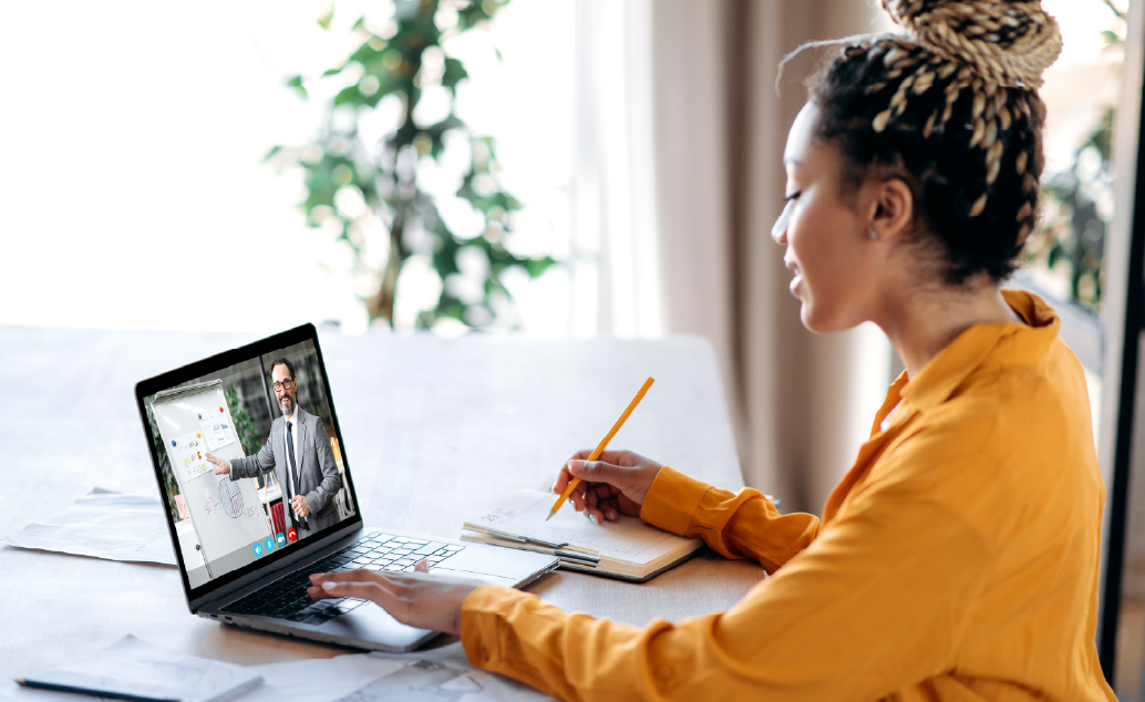 In-Person vs. Online Learning: An Educator's Guide | ACE Blog